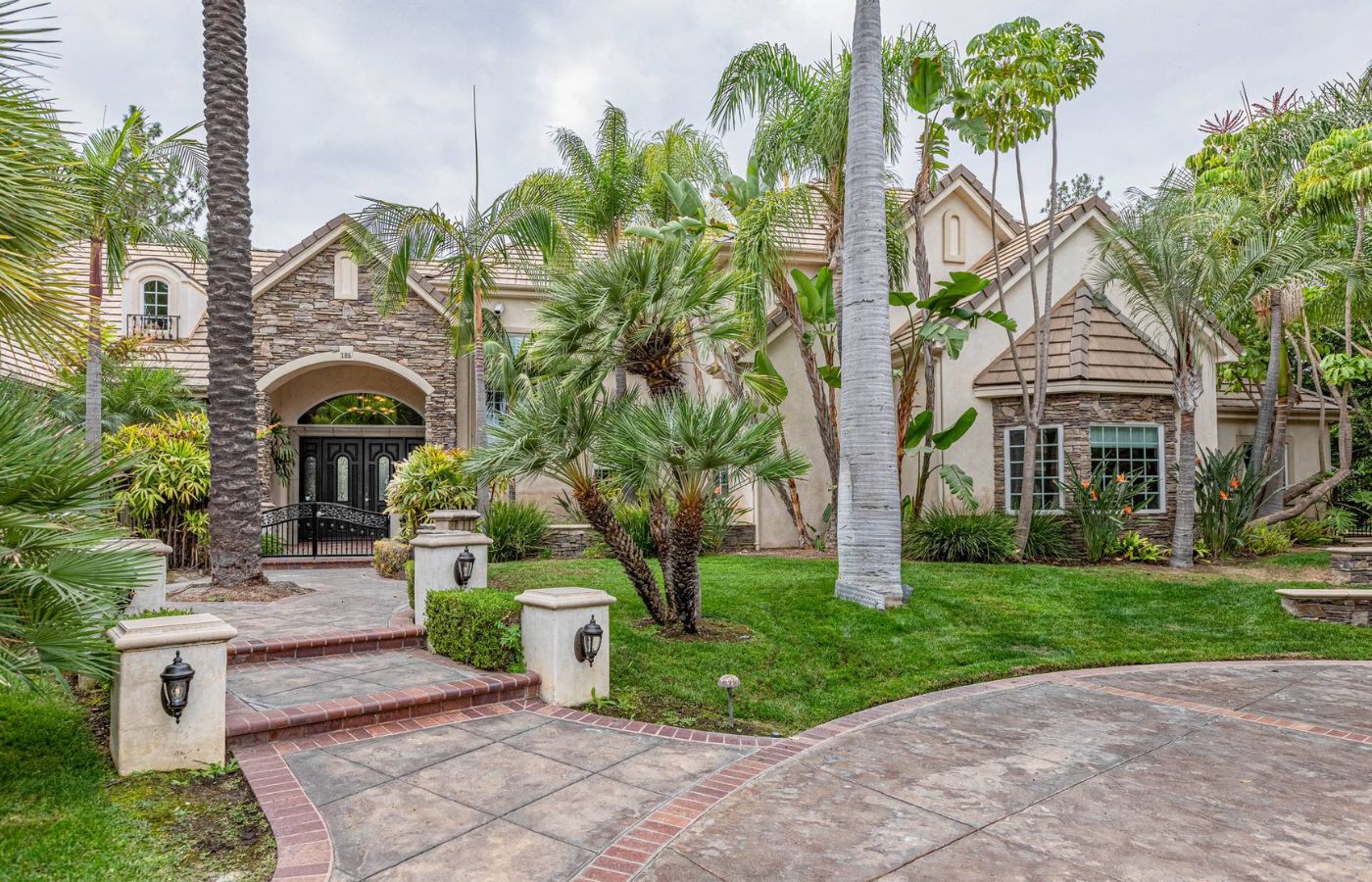 Southern California Teen Residential Treatment Centers | Newport Academy